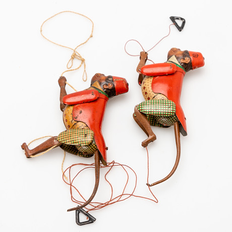 LEHMANN. Tin toy climbing monkeys (2). Toys - Toys - Auctionet