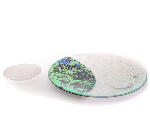 MATTHEW LOVEIN (B.1949). EN SKIMRANDE GLASPLATTA. Glas - Konstglas ...