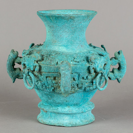 Chinese ritual vessel ZUN, in the style of the Shang Dynasty, 20th ...