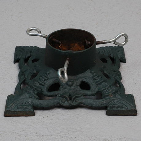 CHRISTMAS TREE BASE, cast iron. Silver & Metals - Other metals - Auctionet