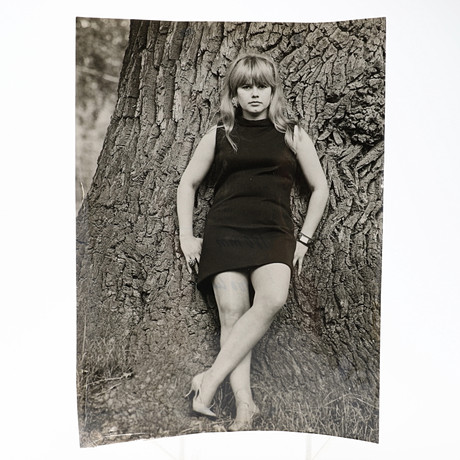 PHOTO. A BLACK AND WHITE SILVER GELATIN PHOTOGRAPH OF ACTRESS LENA ...