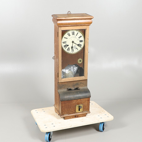A GLAZED OAK CASED CLOCKING IN MACHINE. Clocks & Watches - Other clocks ...
