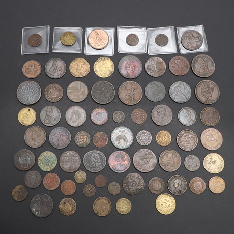A COLLECTION OF TOKENS AND REGIONAL ISSUES TO INCLUDE 17TH CENTURY ...