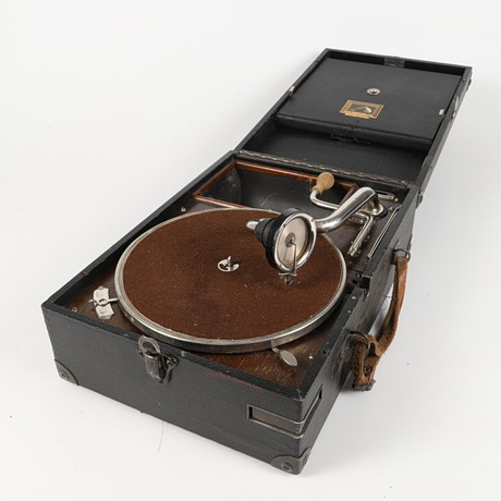 RESEGRAMMOFON, His Masters Voice, 1900-tal. Övrigt - Övrigt - Auctionet
