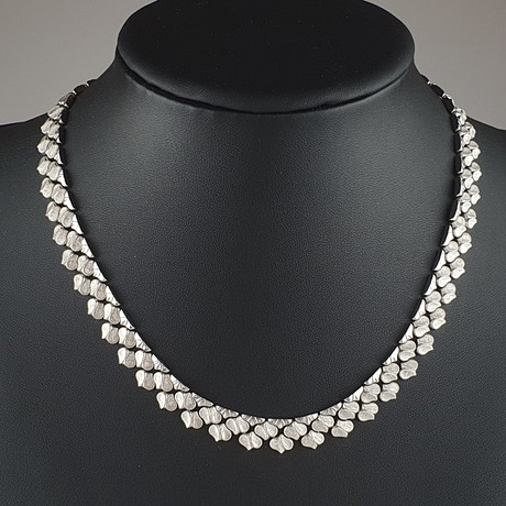 - GULDHALSBAND - vitt guld 585/000. Smycken & Ädelstenar - Collier ...