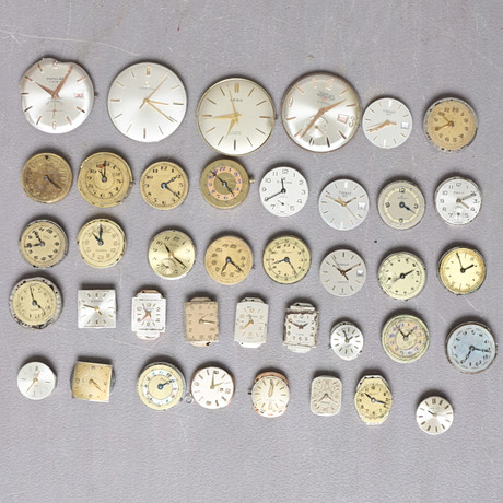 CLOCK AND GLASS, collection with 39 different clock movements and 51 ...