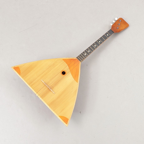 BALALAJKA, Ryssland, 1900-talets andra hälft. Övrigt - Musikinstrument ...