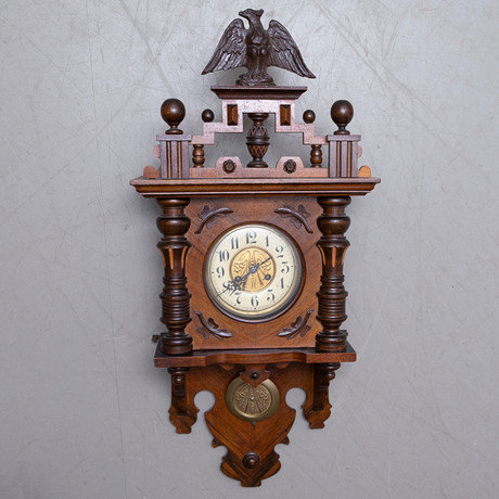 MANOR CLOCK, late 19th century. Clocks & Watches - Wall Clocks - Auctionet