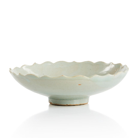 A CHINESE SHUFU LOBED PORCELAIN BOWL. Asiatica - Auctionet