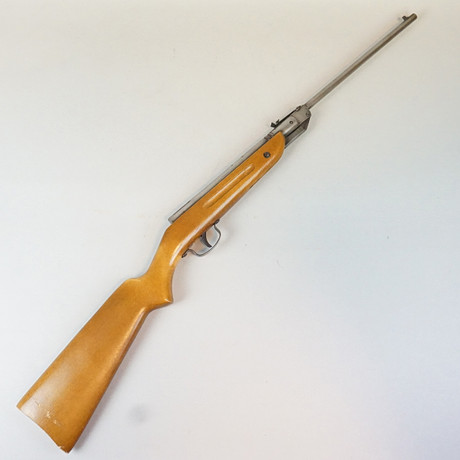 LUFTGEVÄR, Slavia 618, cal. 4.5. Vapen & Militaria - Skjutvapen - Auctionet