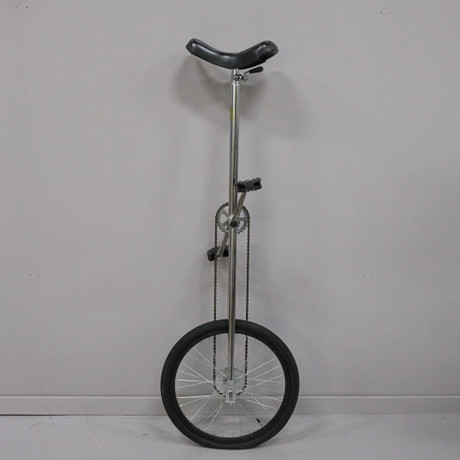 QU-AX, ENHJULING. Fordon, Båtar & Delar - Cyklar - Auctionet