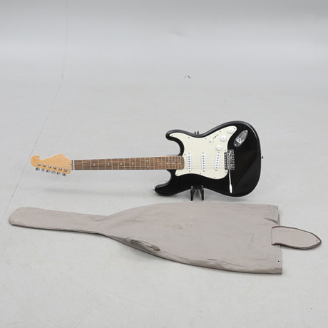 ELGITARR , omärkt. Samlarföremål - Musikinstrument - Auctionet