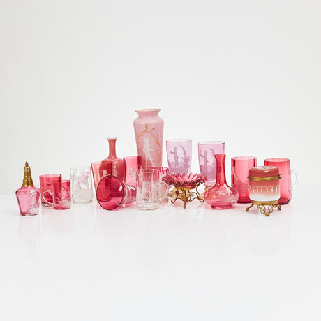 GLASS, mainly "Mary Gregory", approx. 18 parts, end of the 19th century ...