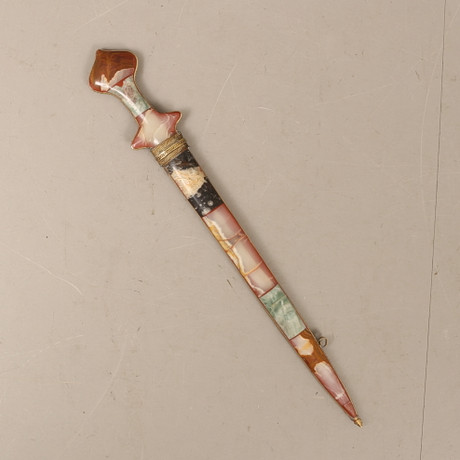 KNIV, med handtag och balja av sten, Marocko, 1900-tal. Vapen ...