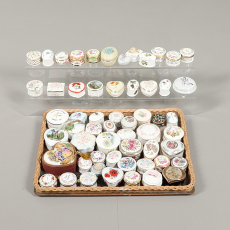 A COLLECTION OF BONE CHINA TRINKET BOXES. Ceramics & Porcelain ...