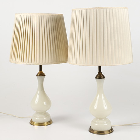 BORDSLAMPOR, 1 par, glas/mässing, Firma Svenskt Tenn. Belysning ...