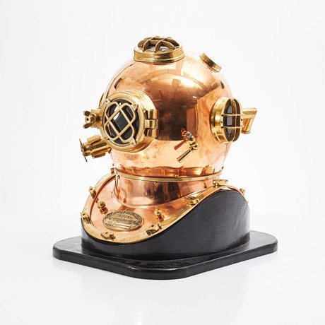 DIVING HELMET, late 20th century, replica depicting model V, marked US ...