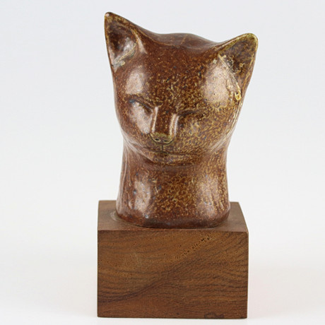 HENRY WILLIAM HALLBERG. Sculpture, cat's head, glazed stoneware, signed ...