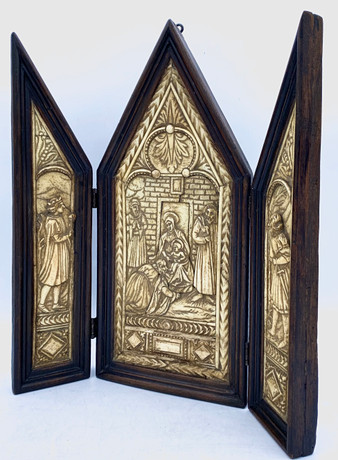 TRIPTYCH. HOLY FAMILY WITH SAINTS. BONE CARVED. Art - Other - Auctionet