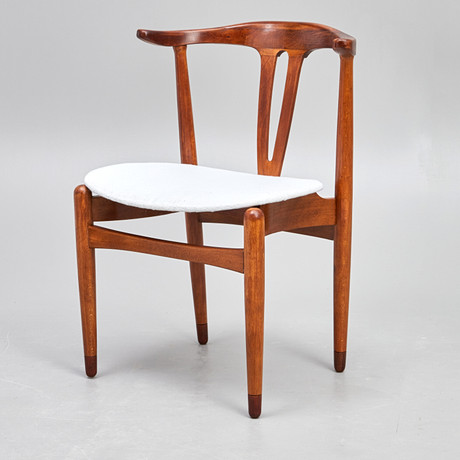 CHAIR, 1950s, stained hardwood. Furniture - Armchairs & Chairs - Auctionet