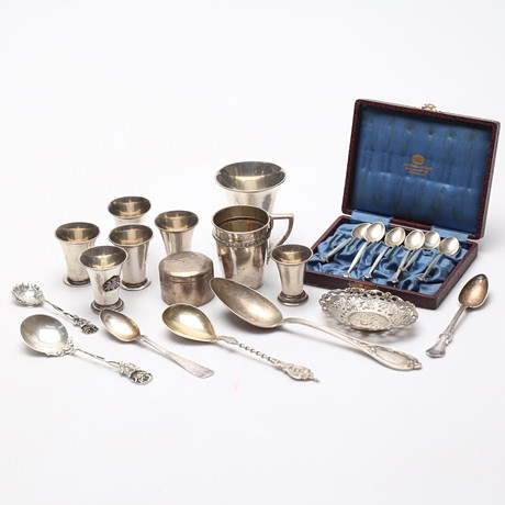 HOPEAA ESINEET, kokonaispaino n. 457,4 grammaa. Hopea ja metalli ...