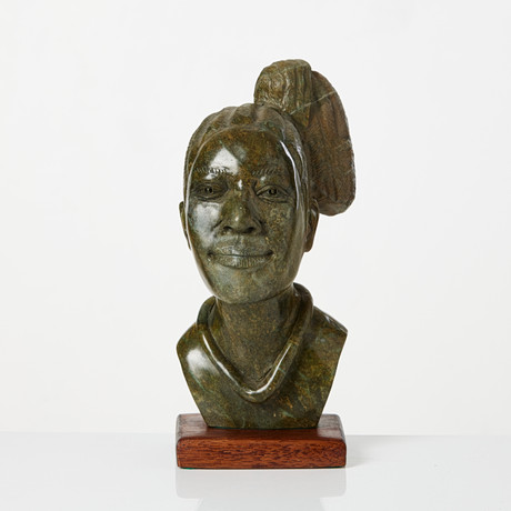 VICTOR MBOKO (1900-tal). Skulptur, Kvinna, byst, sten, s ka fruit ...