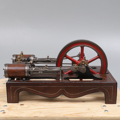 A MODEL OF A TWIN CYLINDER HORIZONTAL STEAM MILL ENGINE, CIRCA 1890 ...