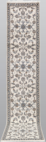 MATTA. Persisk, Nain gallerimodell, ca 390 x 78 cm. Mattor & Textil ...