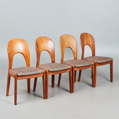 NIELS KOEFOED. Koefoed Hornslet, neljä ruokapöydän tuolia/jakkaraa ...