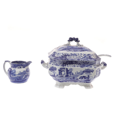 A MODERN SPODE ITALIAN BLUE AND WHITE TRANSFER PRINTED SOUP TUREEN ...