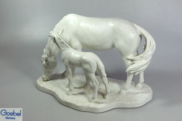 G. BOCHMANN. Porcelain group, Goebel, blue mark on glaze. Ceramics ...