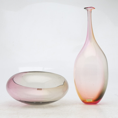 Swedish "Fidji" bottle and centerpiece in polychrome glass by Kosta ...