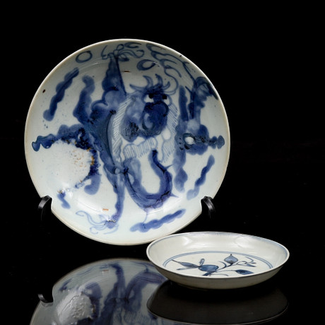 DISH, porcelain, 2 pcs, China, Wanli ( 1572-1620). Ceramics & Porcelain ...