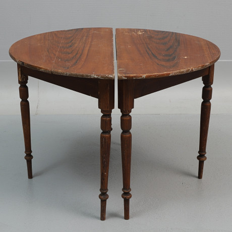 HALF-CRESCENT TABLE, 2 parts, grain-painted wood, turn of the century ...
