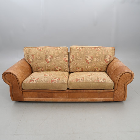 SOFFA, skinn samt tyg. Möbler - Soffor & Sittgrupper - Auctionet
