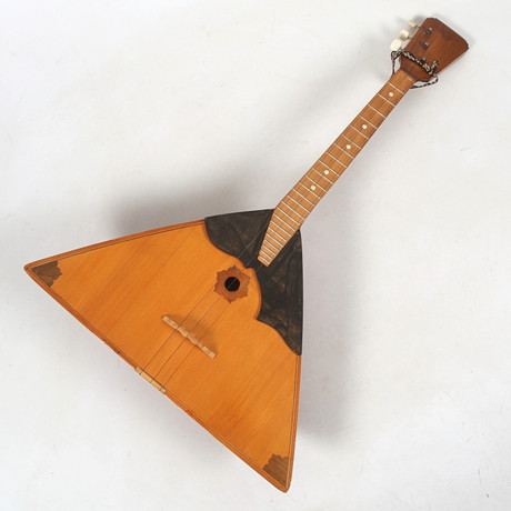 BALALAJKA, Ryssland, 1900-tal. Övrigt - Musikinstrument - Auctionet