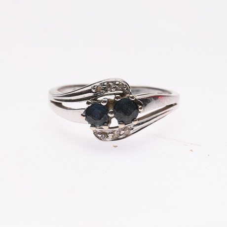 RING, 18K white gold with sapphires and diamonds, Swedish import stamp ...