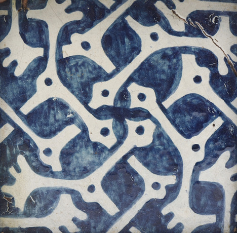 Catalan Gothic tile, first half of the 16th Century. Ceramics ...