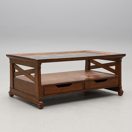 COFFEE TABLE, English style, 1900/2000s. Furniture - Tables - Auctionet