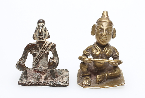 CULT FIGURES, two pieces, India around 1900. Asiatica - Auctionet