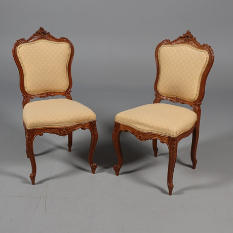 SILLAS, Un par, estilo Rococó, Estampado CE Jonsson. Primera mitad del ...