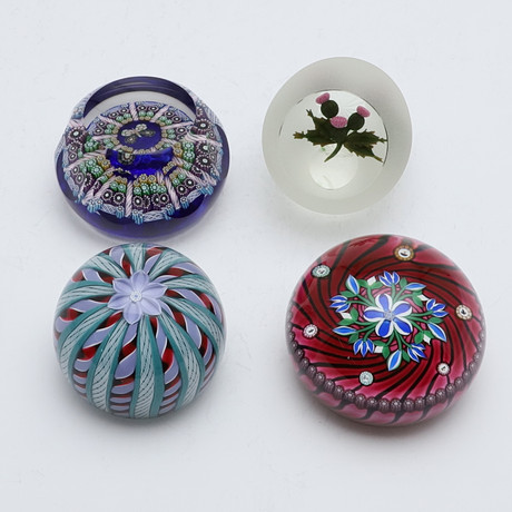 PERTHSHIRE GLASS PAPERWEIGHTS. Glass - Art glass - Auctionet