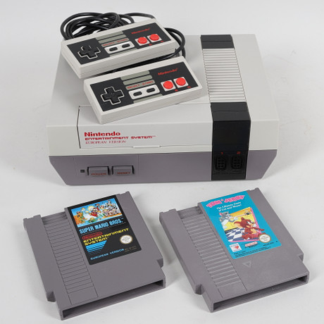 NINTENDO, spelkonsol med 2 spel, 1980-tal. Leksaker - Leksaker - Auctionet