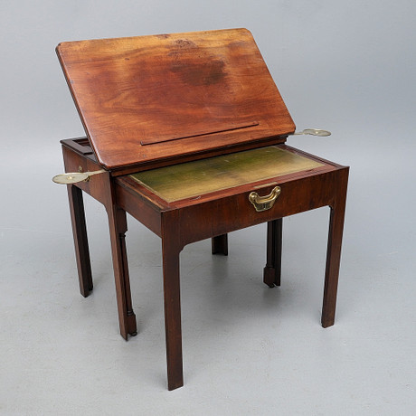 EN ARKITEKT GEORGE III MAHOGNY BORD. Möbler - Bord - Auctionet