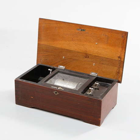 CYLINDER MUSIC BOX, 18/1900s. Collectables - Technica & Nautica - Auctionet