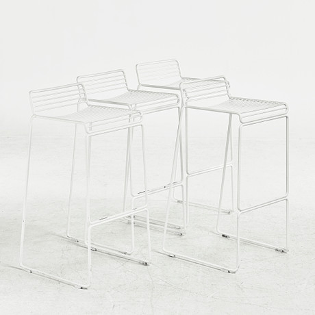 HEE WELLING. Barstolar, 4 st, "Hee", för Hay, vitlackerad stål ...