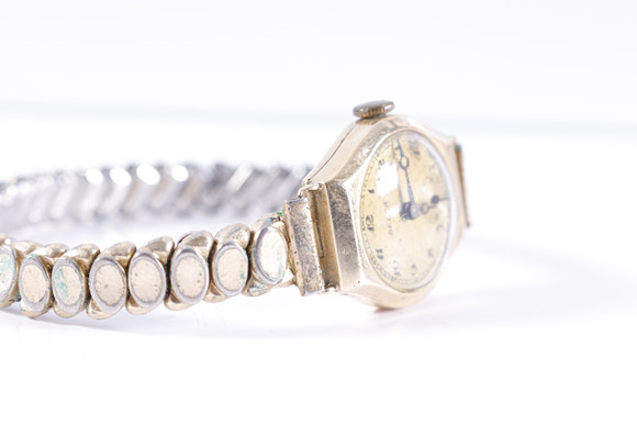 DAMARMBANDSUR, Belca, 14K. Klockor & Ur - Armbandsur - Auctionet