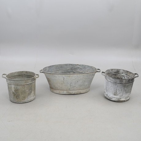 ZINKBALJA samt 2 st tunnor. Silver & Metall - Övriga metallföremål ...