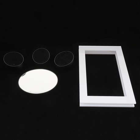 SWAROVSKI: WINDOW ORNAMENT DISPLAY & FOUR PIECE DISPLAY. Glass - Other ...