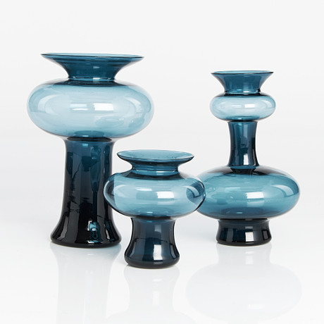 KJELL BLOMBERG. Vases, 3 pieces, Gullaskruf 1960s, blue tinted glass ...